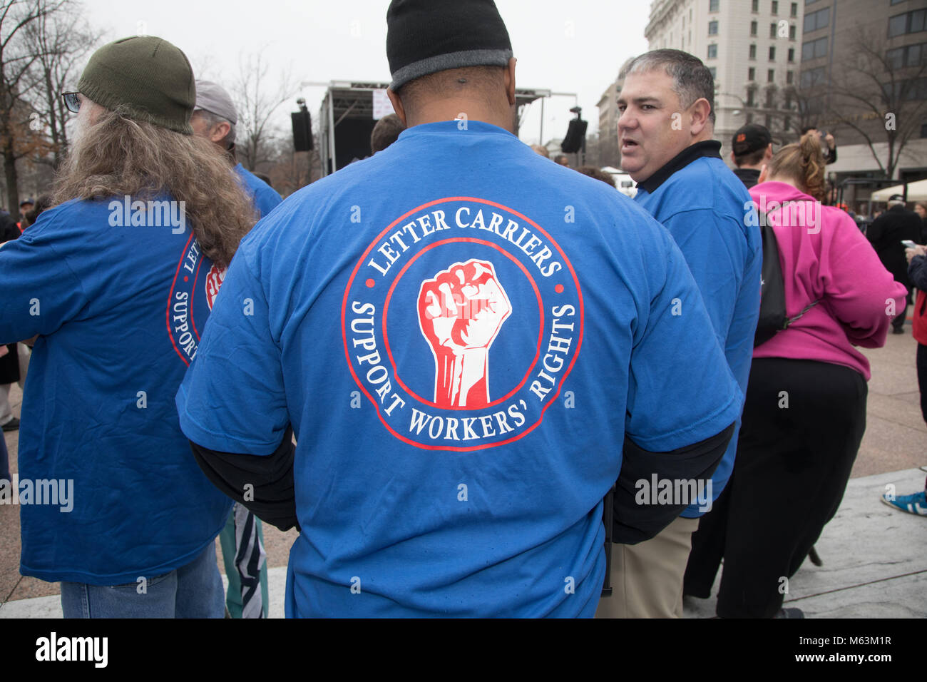 Members of the American Postal Workers (APWU) union and other union ...