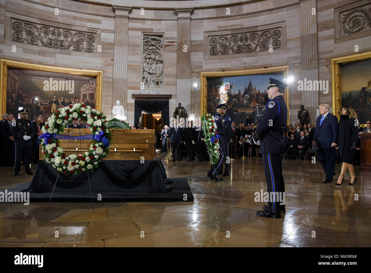 Donald trump christian meeting hi-res stock photography and images - Alamy