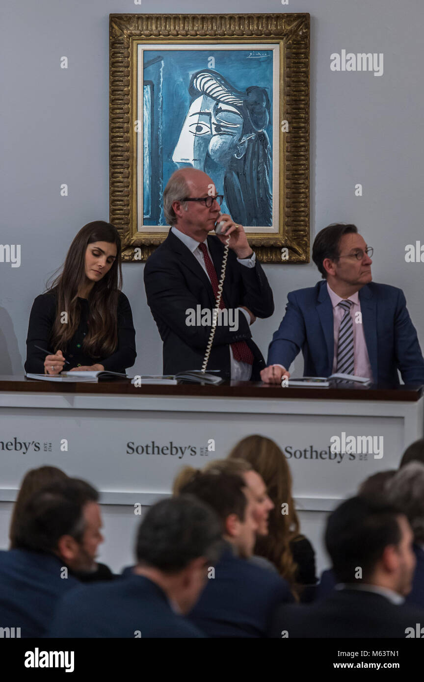 Sothebys staff hi-res stock photography and images - Alamy