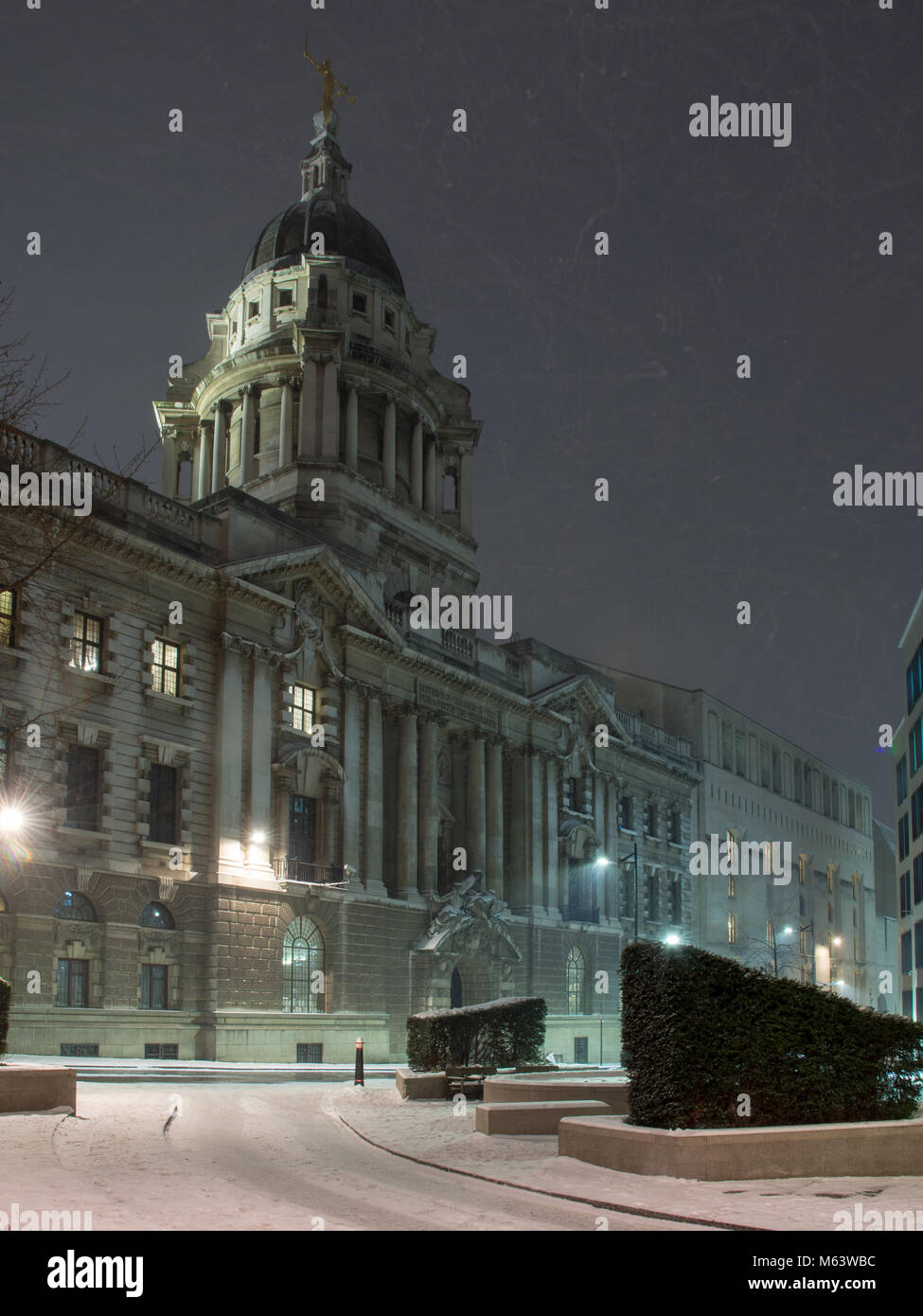Alamy london snow hi-res stock photography and images - Alamy