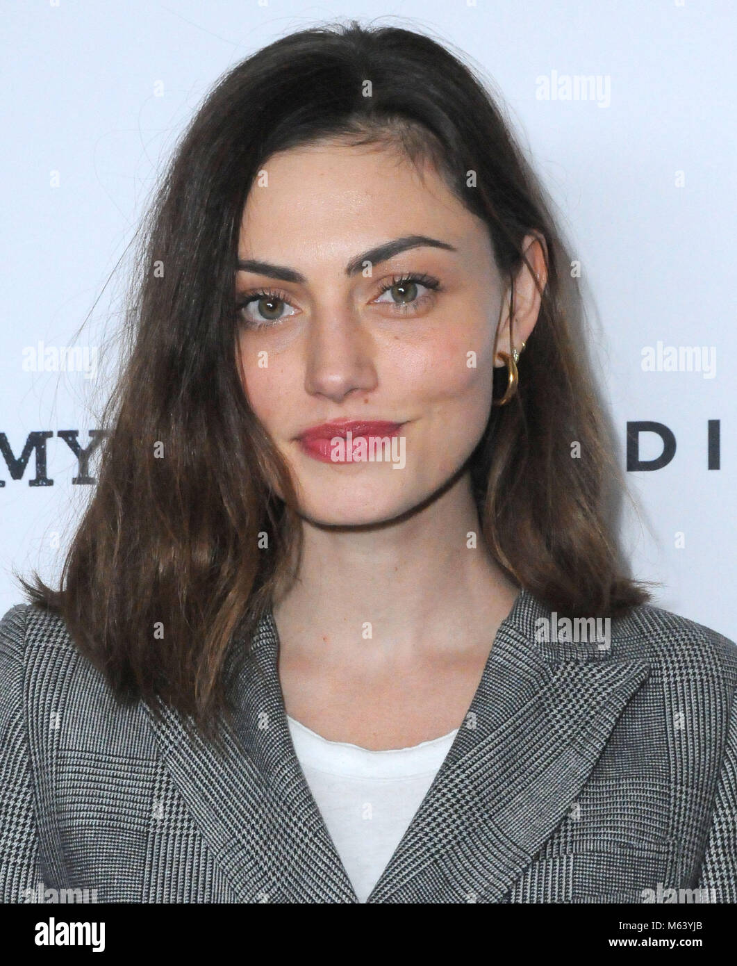 LOS ANGELES, CA - FEBRUARY 27: Actress Phoebe Tonkin the Los Angeles ...