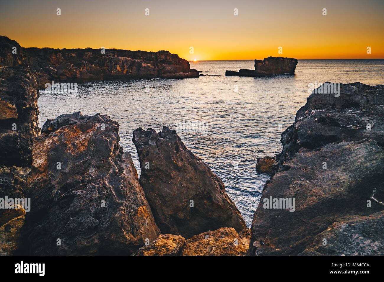 Sunset in Cascais, Portugal at Boca del Inferno famous spot for ...