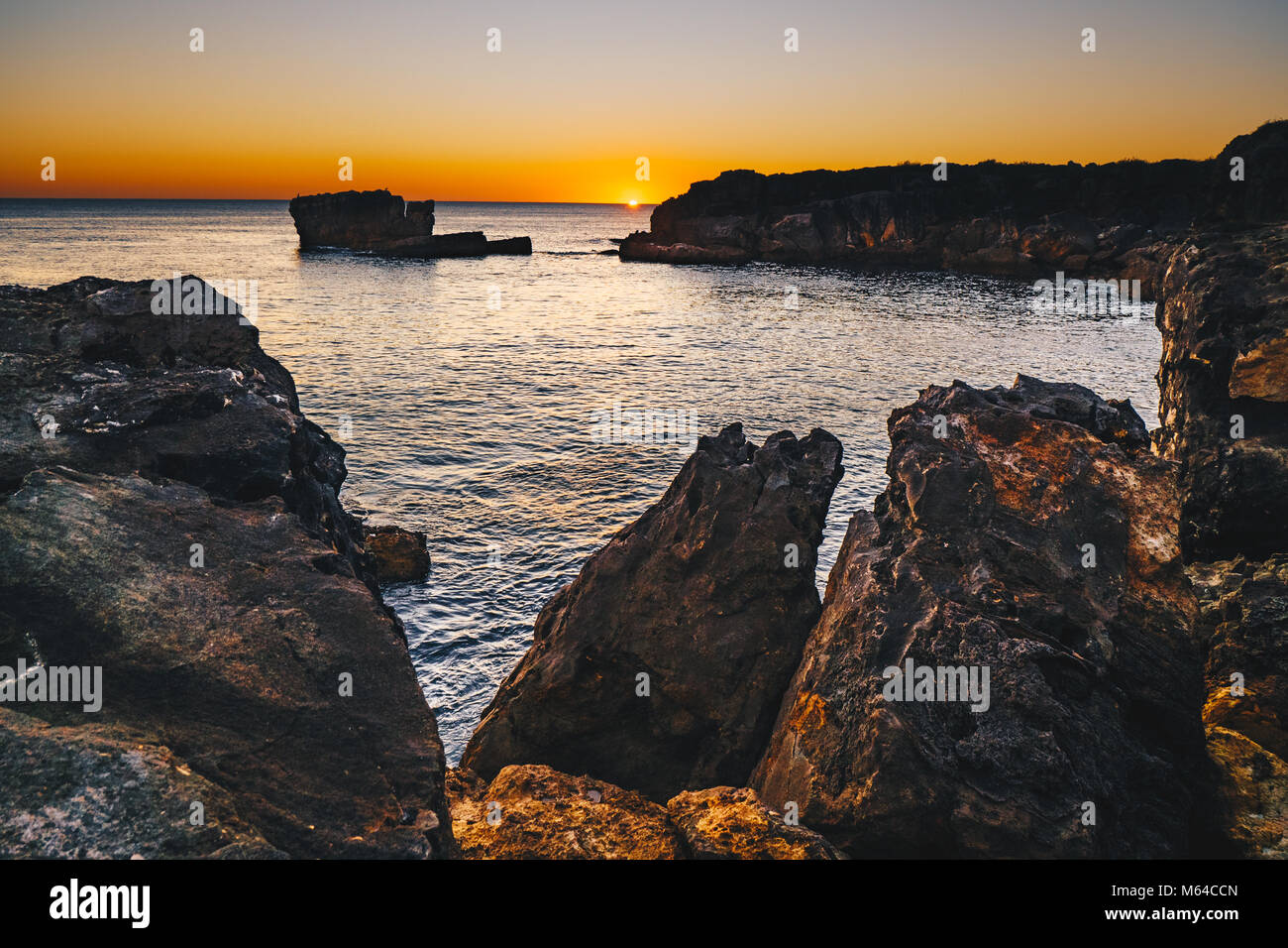 Sunset in Cascais, Portugal at Boca del Inferno famous spot for ...
