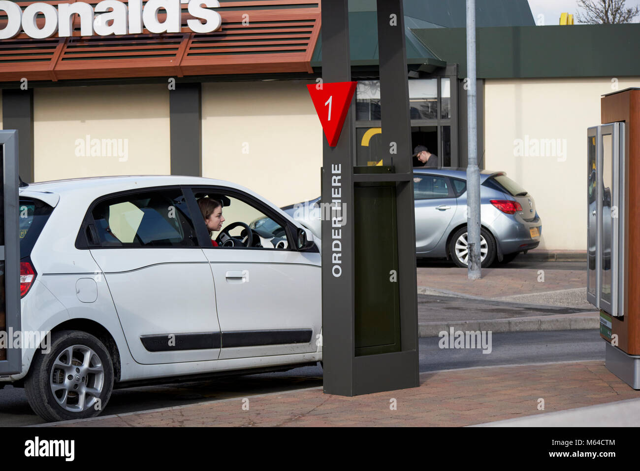 Mcdonalds drive thru order hi-res stock photography and images - Alamy