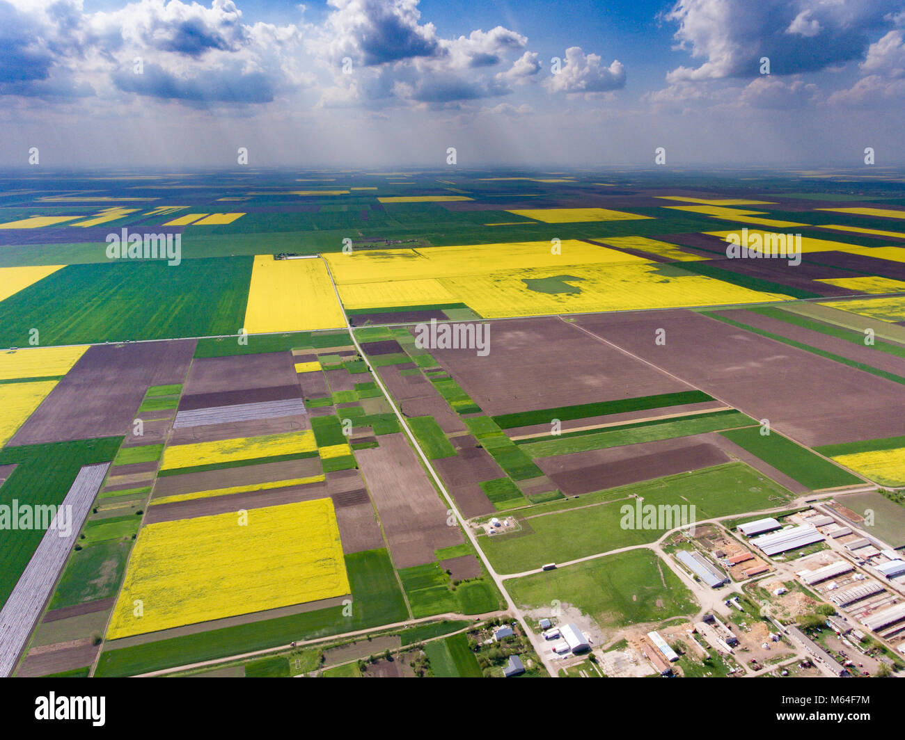 Crop fields from above hi-res stock photography and images - Alamy