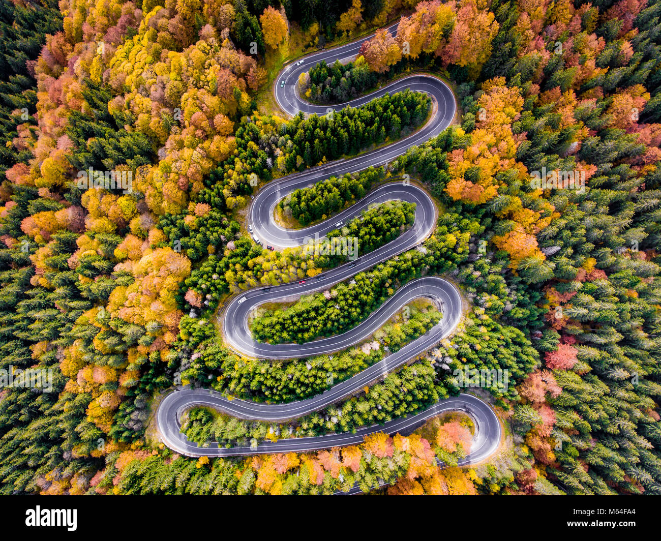 Winding roads hi-res stock photography and images - Alamy
