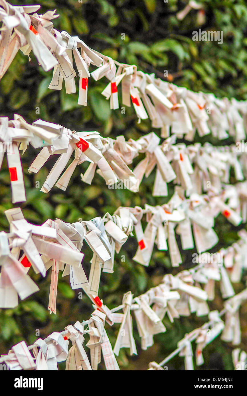 Tie fortune to string hi-res stock photography and images - Alamy