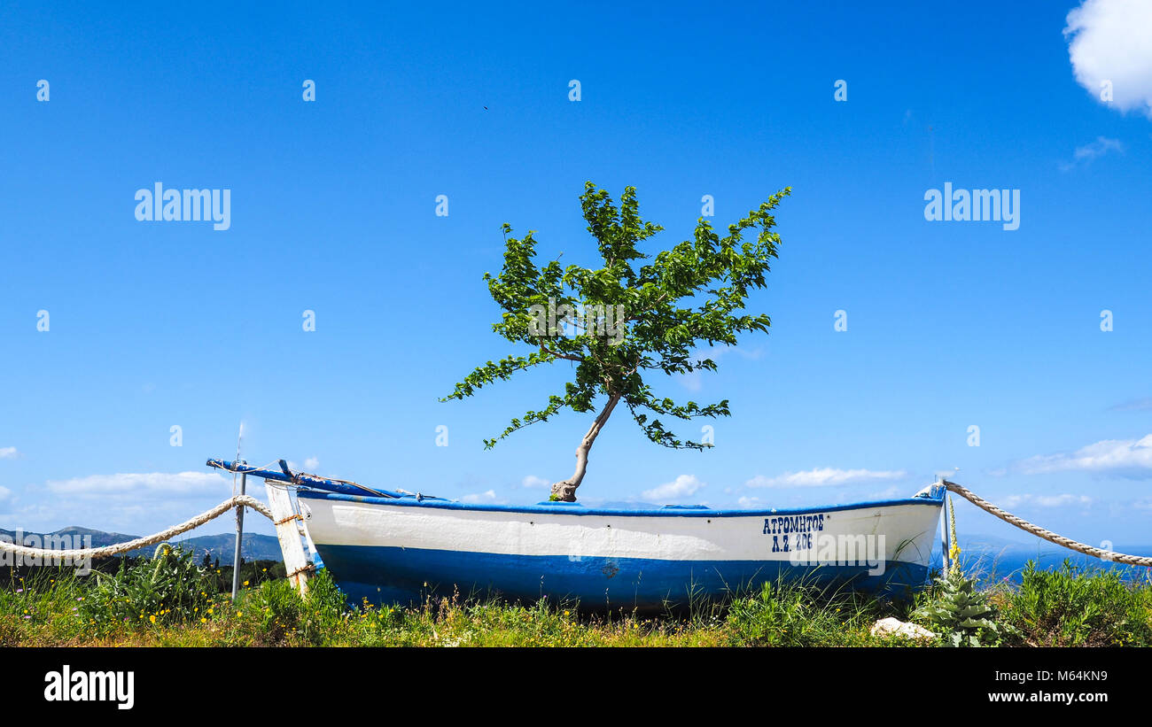 Traditional greek boat hi-res stock photography and images - Alamy