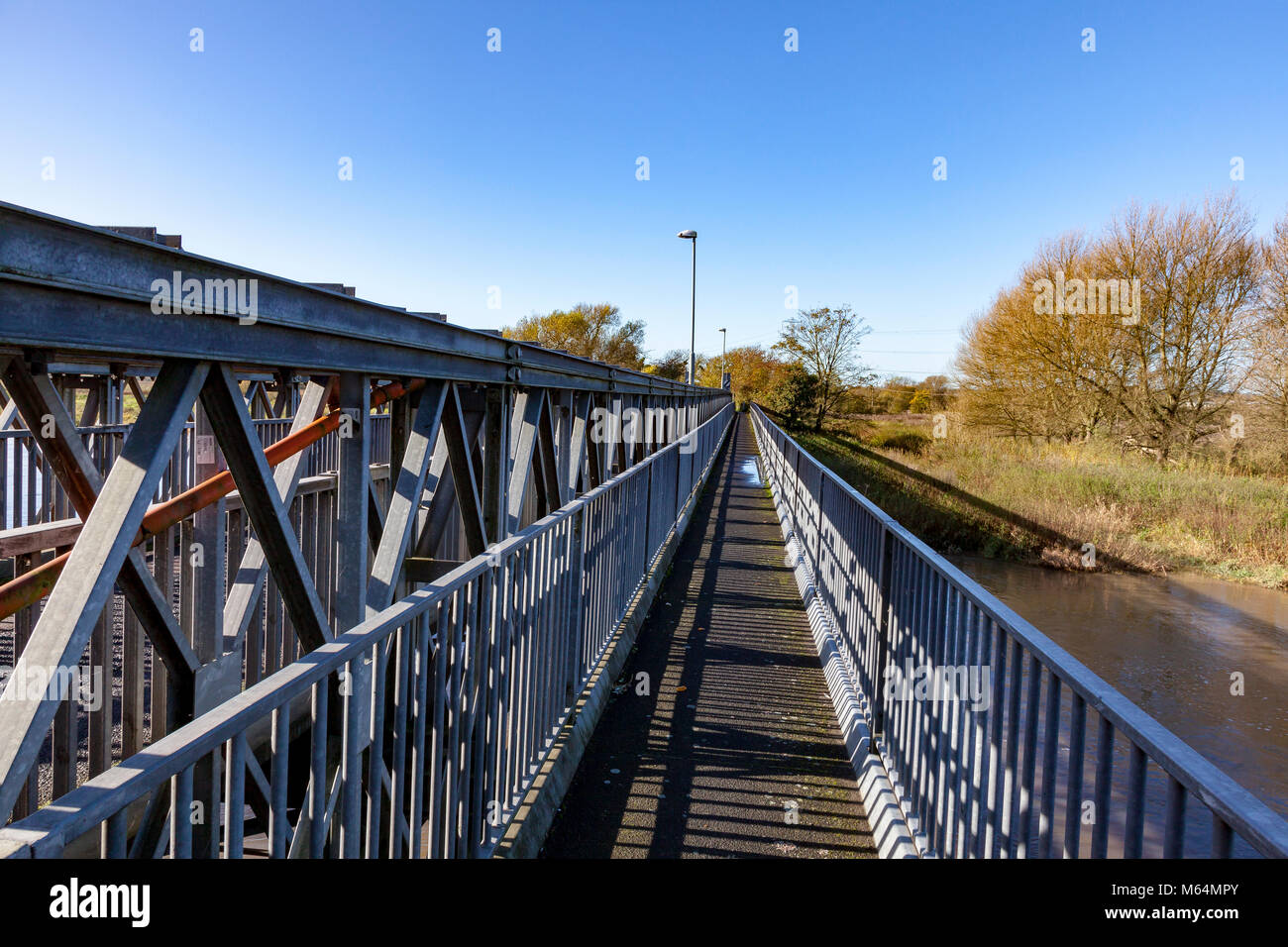Foot and Road Bridge over the River Trent at Walton on Trent ...
