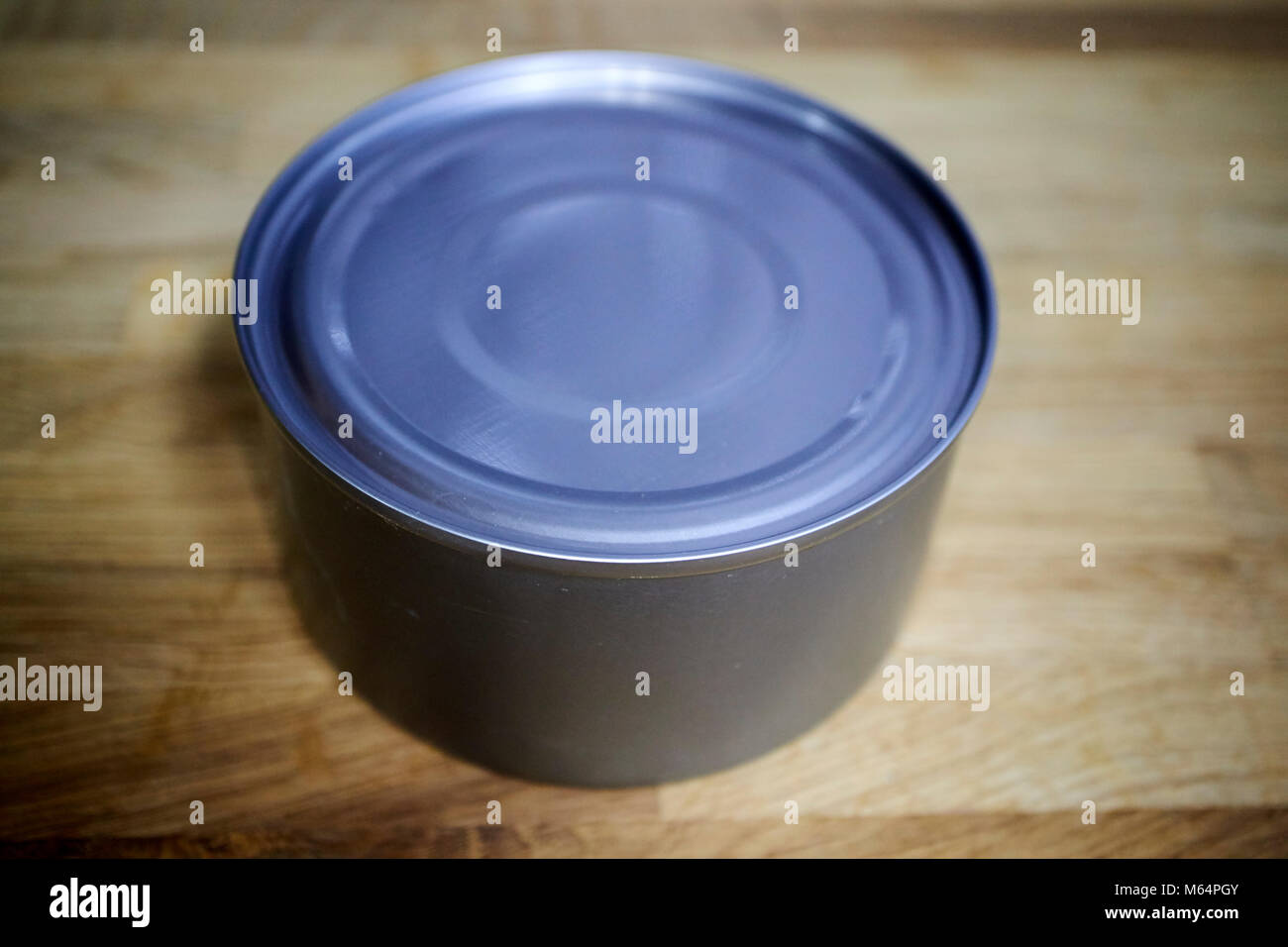 Tin of tuna hi-res stock photography and images - Alamy
