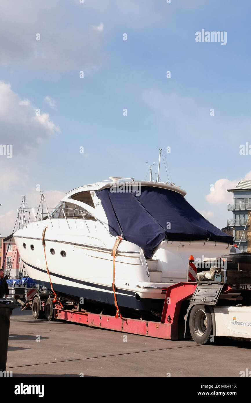 February 2018 - Large motor launch on a lorry transport articulated ...