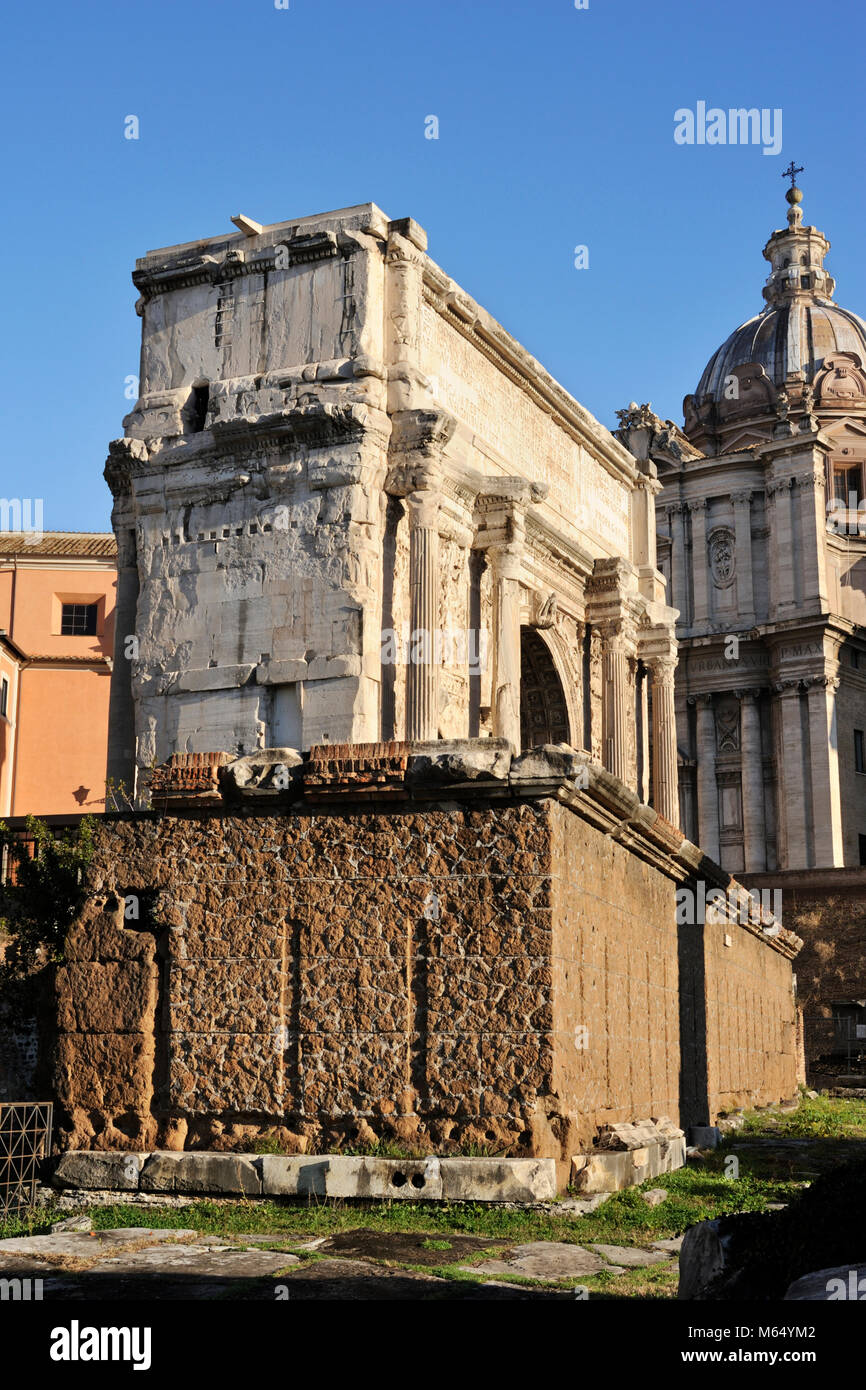 Rostra roman hi-res stock photography and images - Alamy