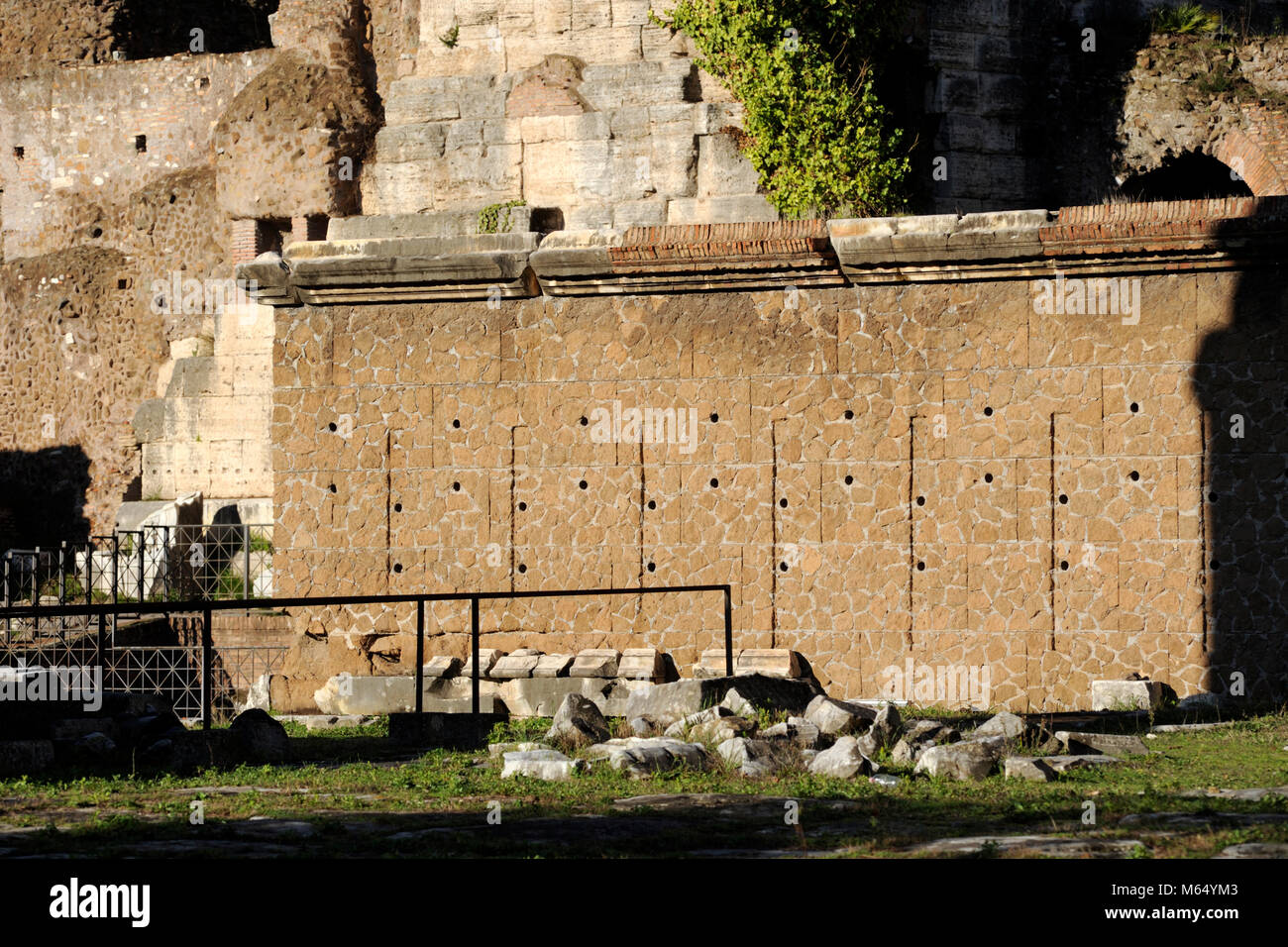 Rostra High Resolution Stock Photography and Images - Alamy