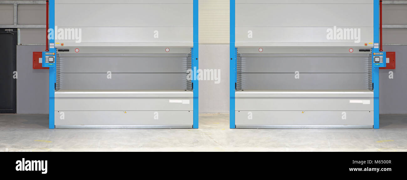 Automated Carousel Storage Shelf in Distribution Warehouse Stock Photo ...