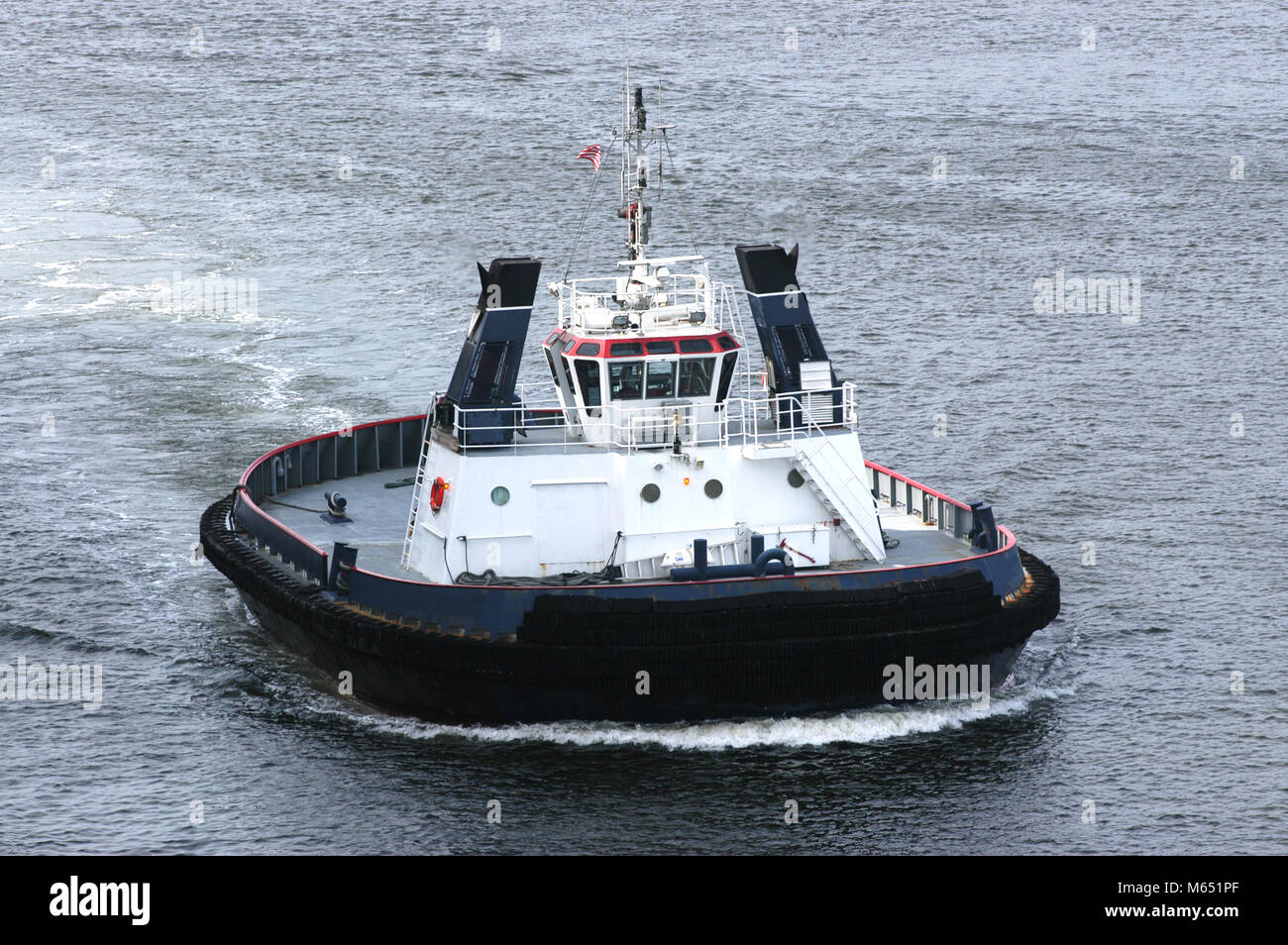 Bow wave boat high angle view hi-res stock photography and images - Alamy