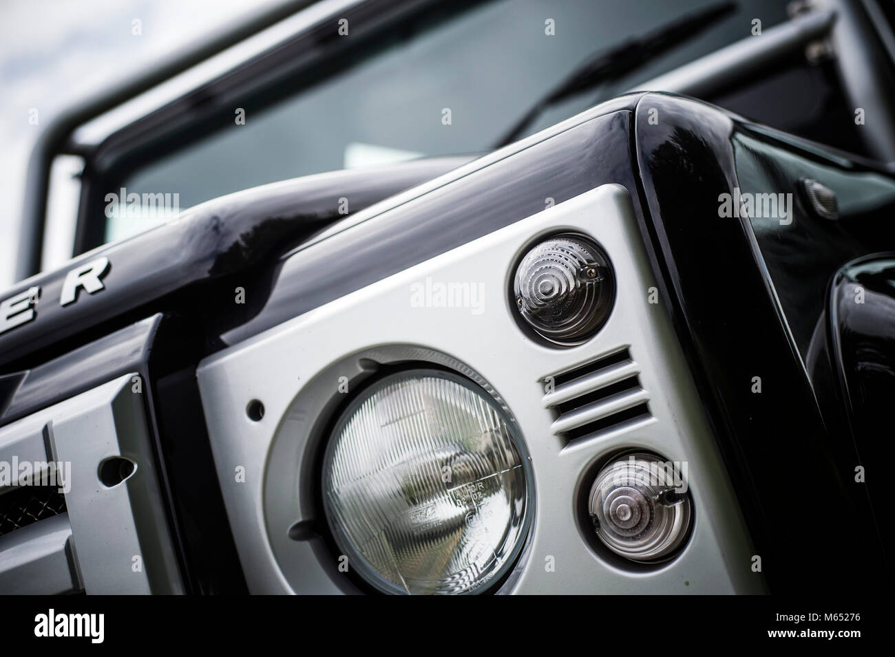 Old land rover interior hi-res stock photography and images - Alamy