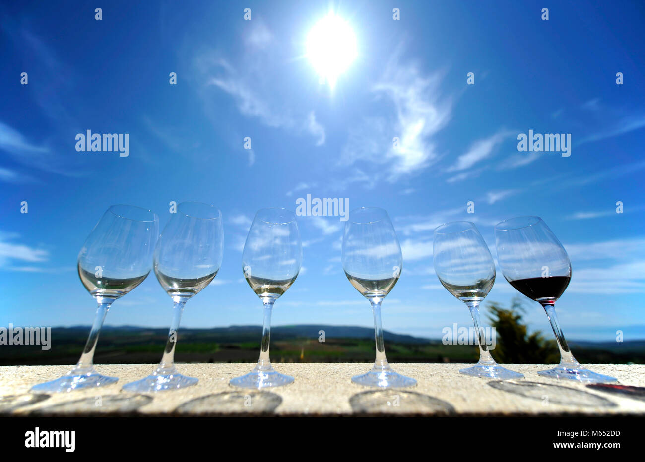 Collecting glasses hi-res stock photography and images - Alamy