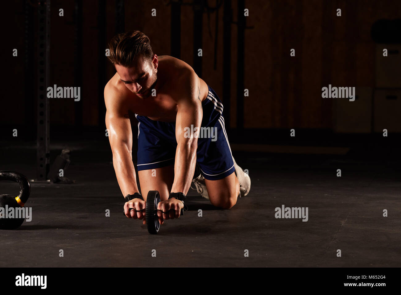 Crossfit hi-res stock photography and images - Alamy