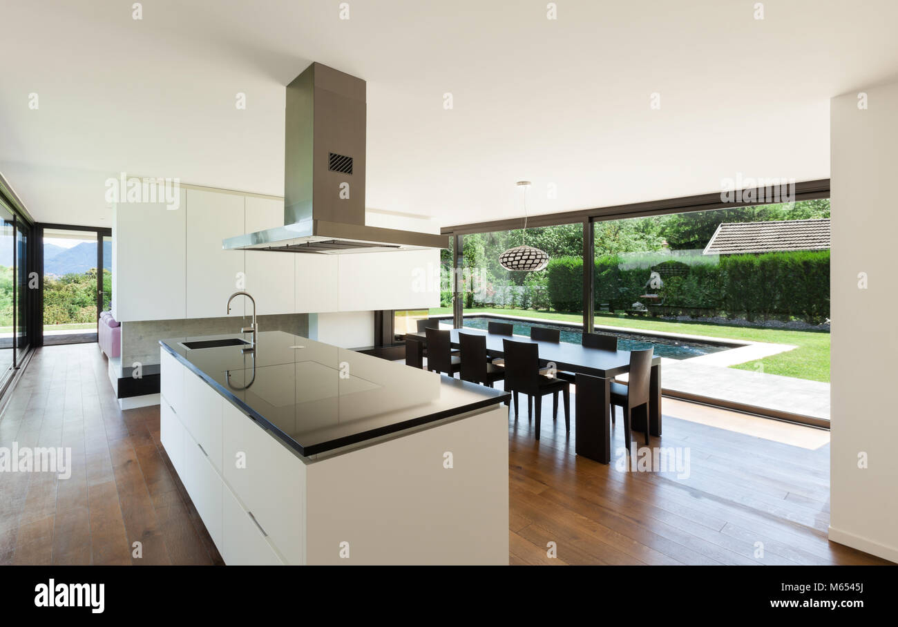 Modern villa, interior, beautiful kitchen Stock Photo - Alamy