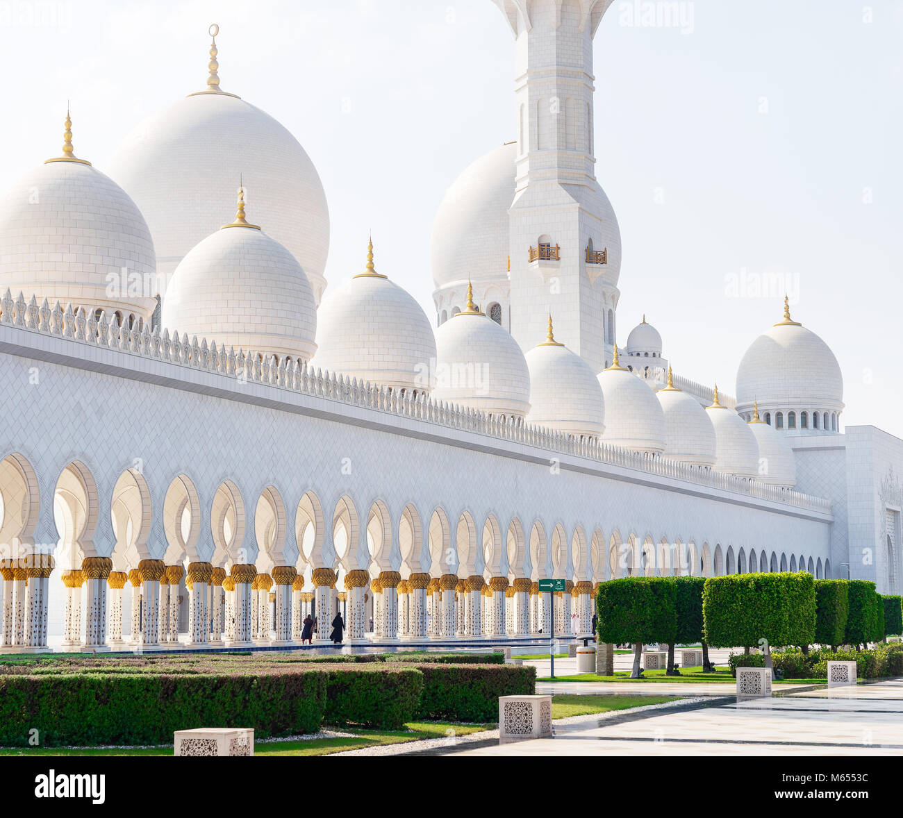 28th December 2017 - Abu Dhabi, UAE. Modern Sheikh Zayed mosque in the ...