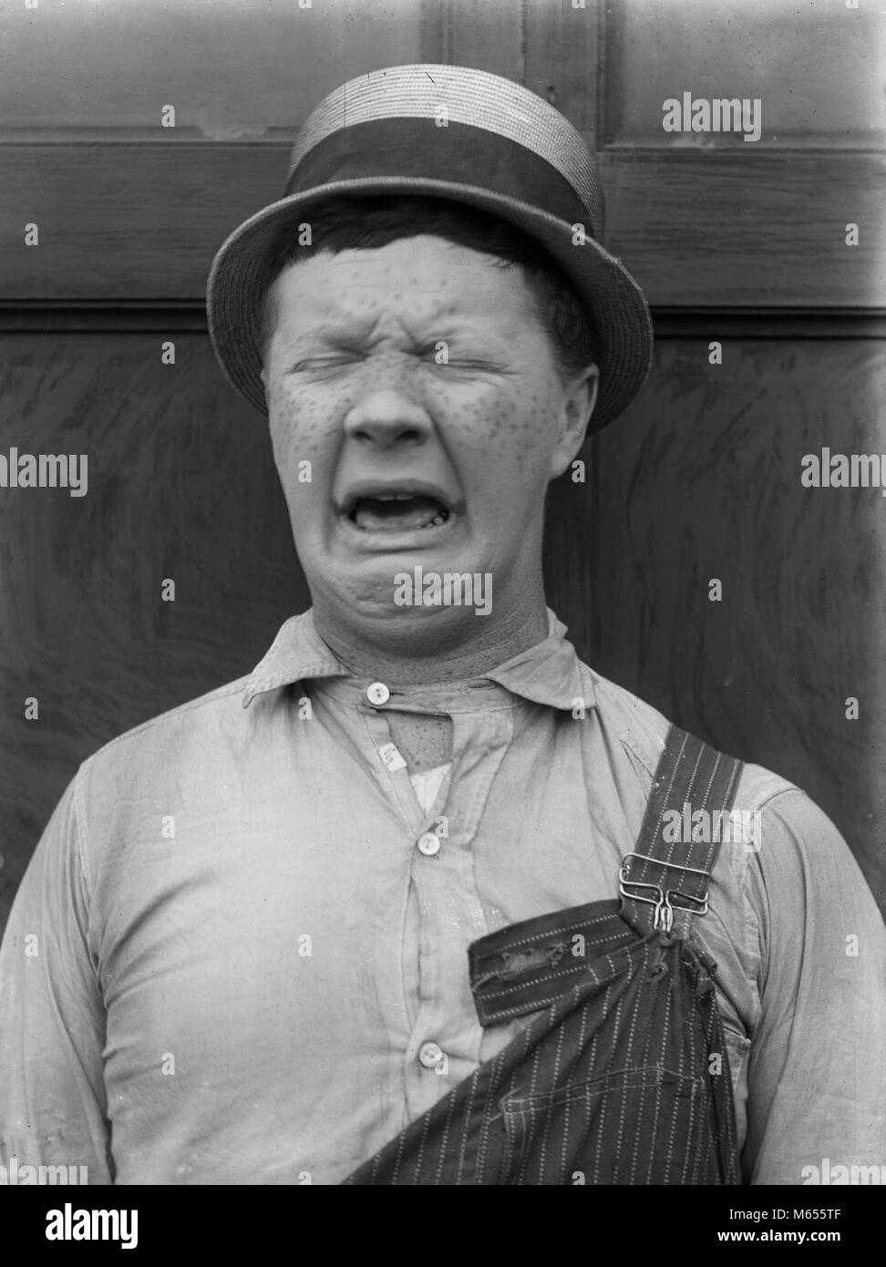 Retro man crying Black and White Stock Photos & Images - Alamy