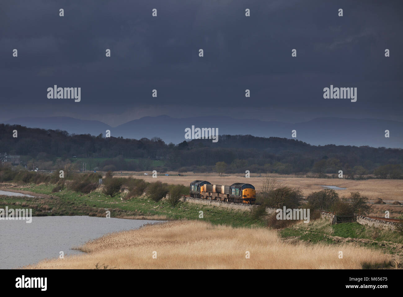 Direct rail services nuclear flask train hi-res stock photography and ...