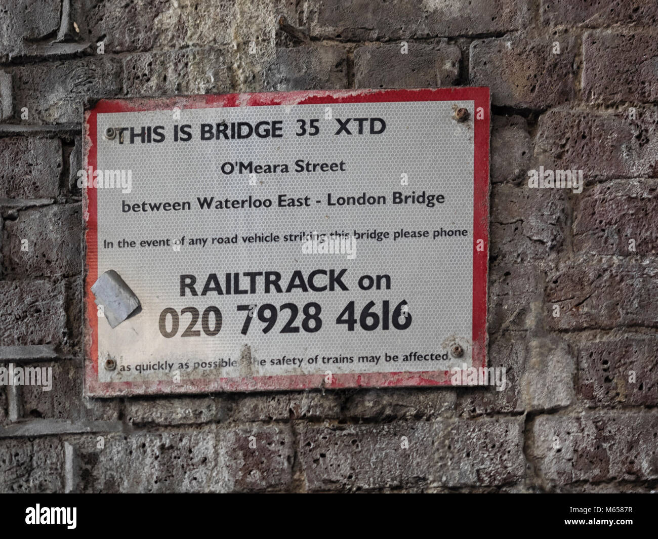 Railway bridge sign hi-res stock photography and images - Alamy