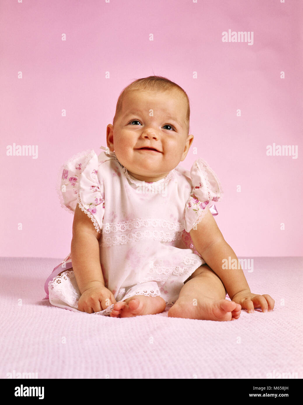 Baby portrait 1970s hi-res stock photography and images - Alamy