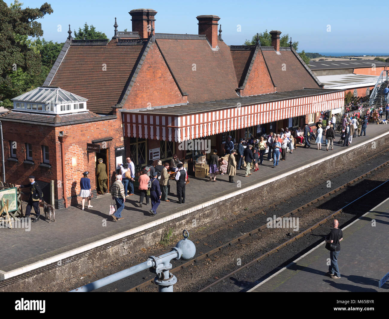 Weybourne rail station hi-res stock photography and images - Alamy