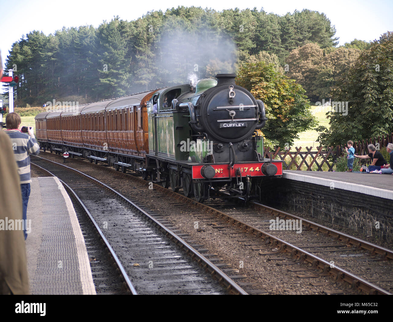 LNER loco 1744 Cuffley with quad-arts approaching Weybourne from ...