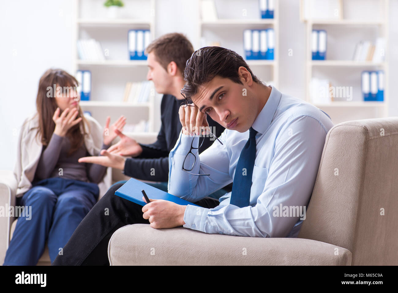 Family Visiting Psychologist For Family Problem Stock Photo Alamy