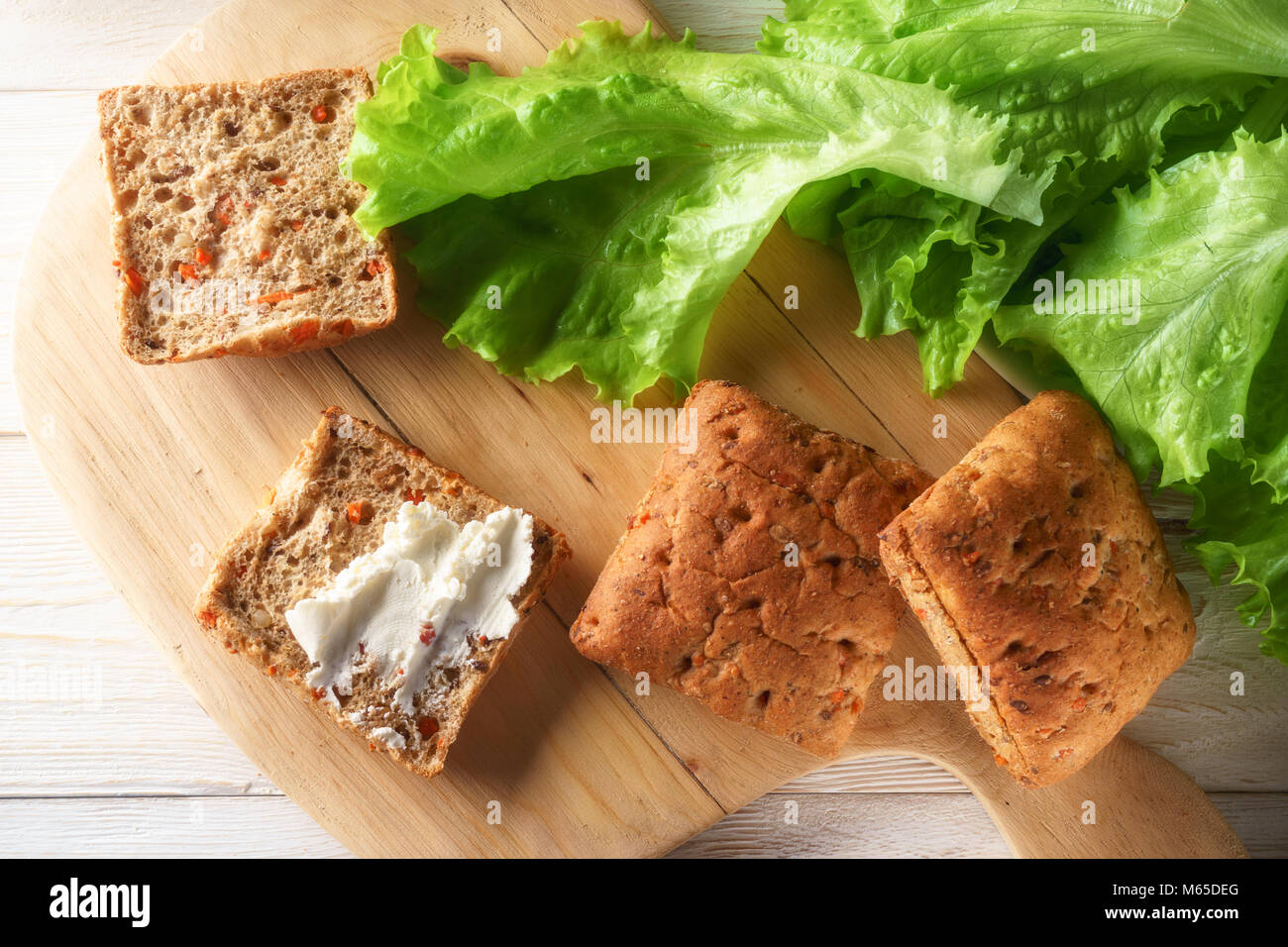 Flat cheeseburger hi-res stock photography and images - Alamy