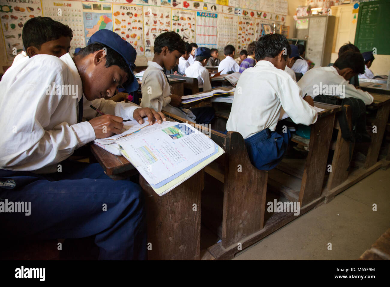 Pakistani education system hi-res stock photography and images - Alamy