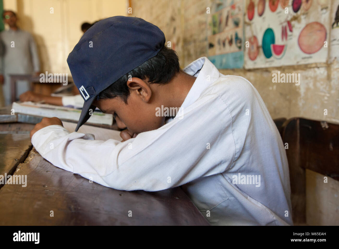 Education in Pakistani Government Schools Stock Photo - Alamy