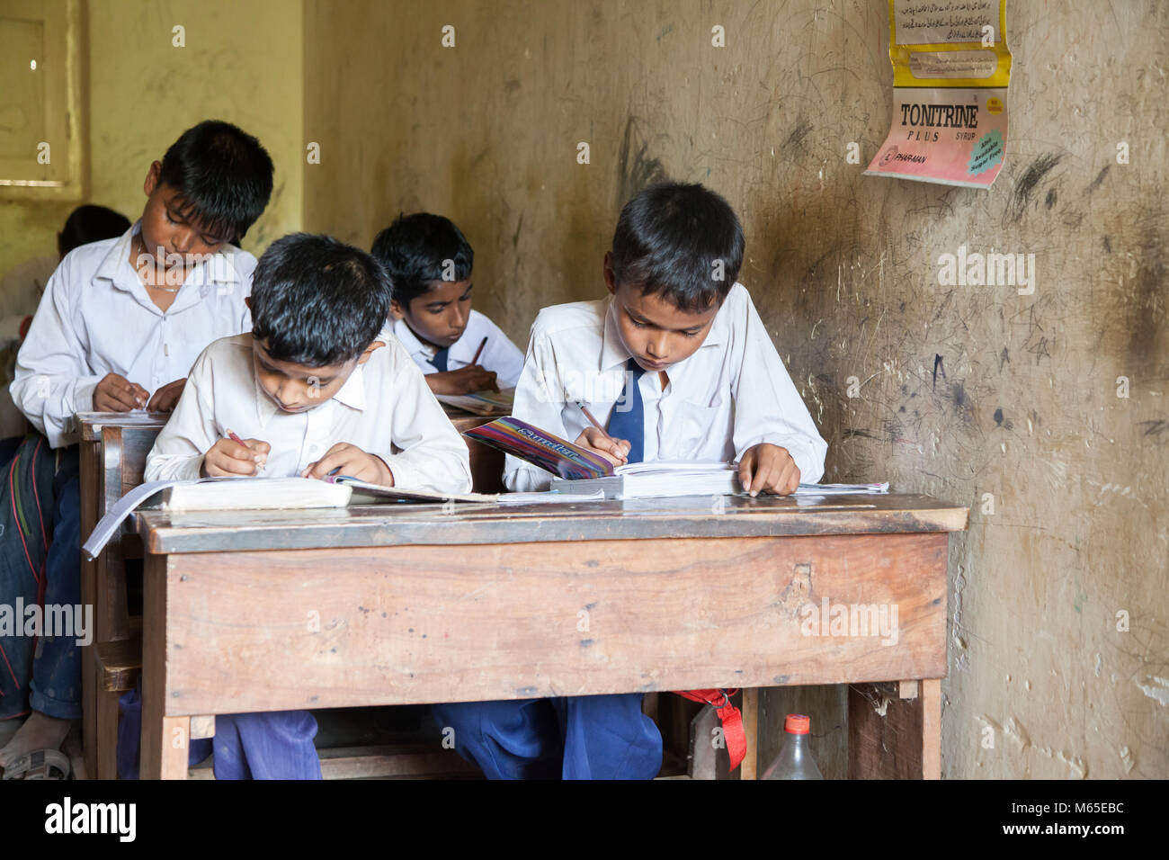 Pakistani education system hi-res stock photography and images - Alamy