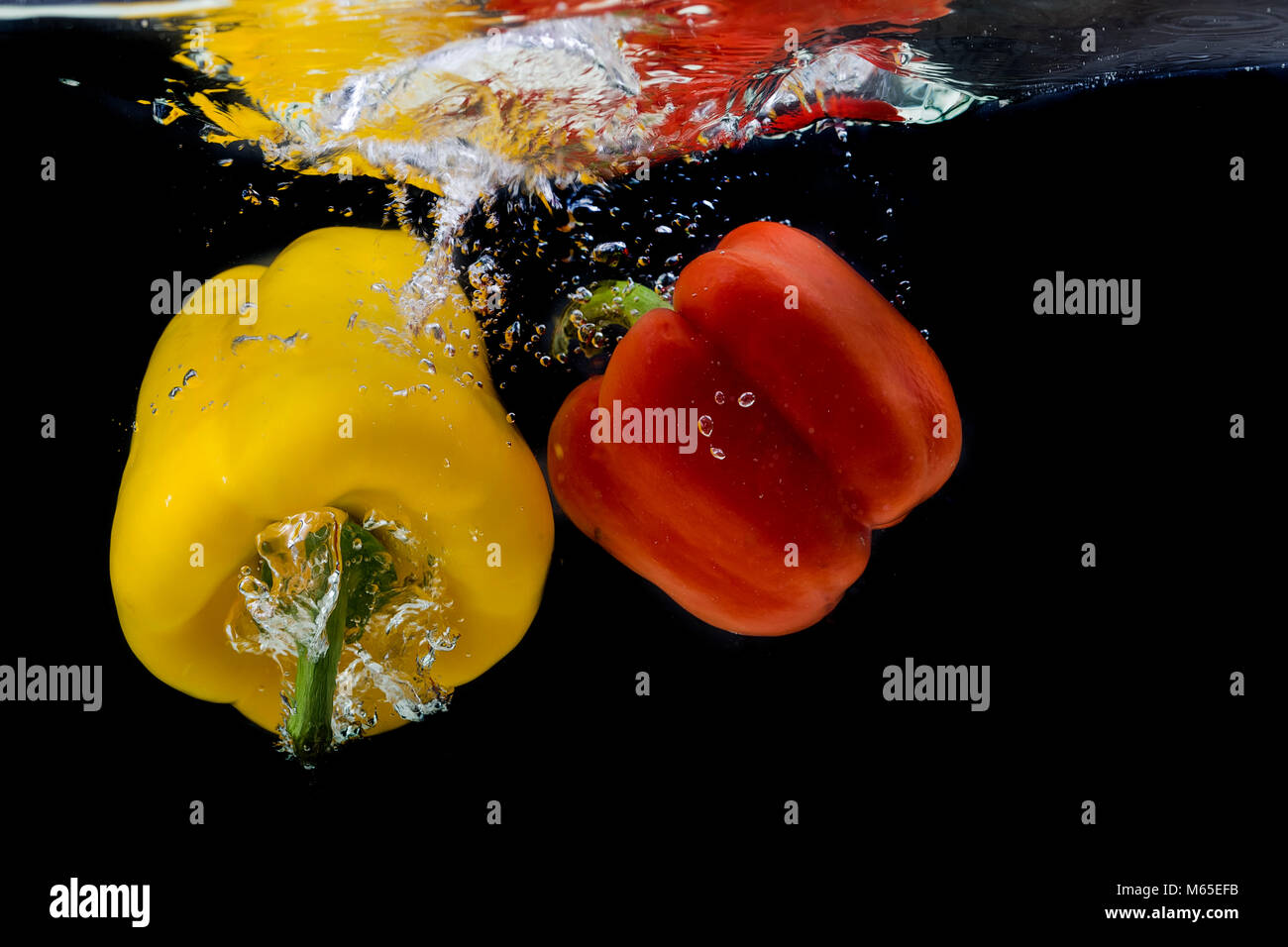 Bulgarian pepper, water splash Stock Photo - Alamy