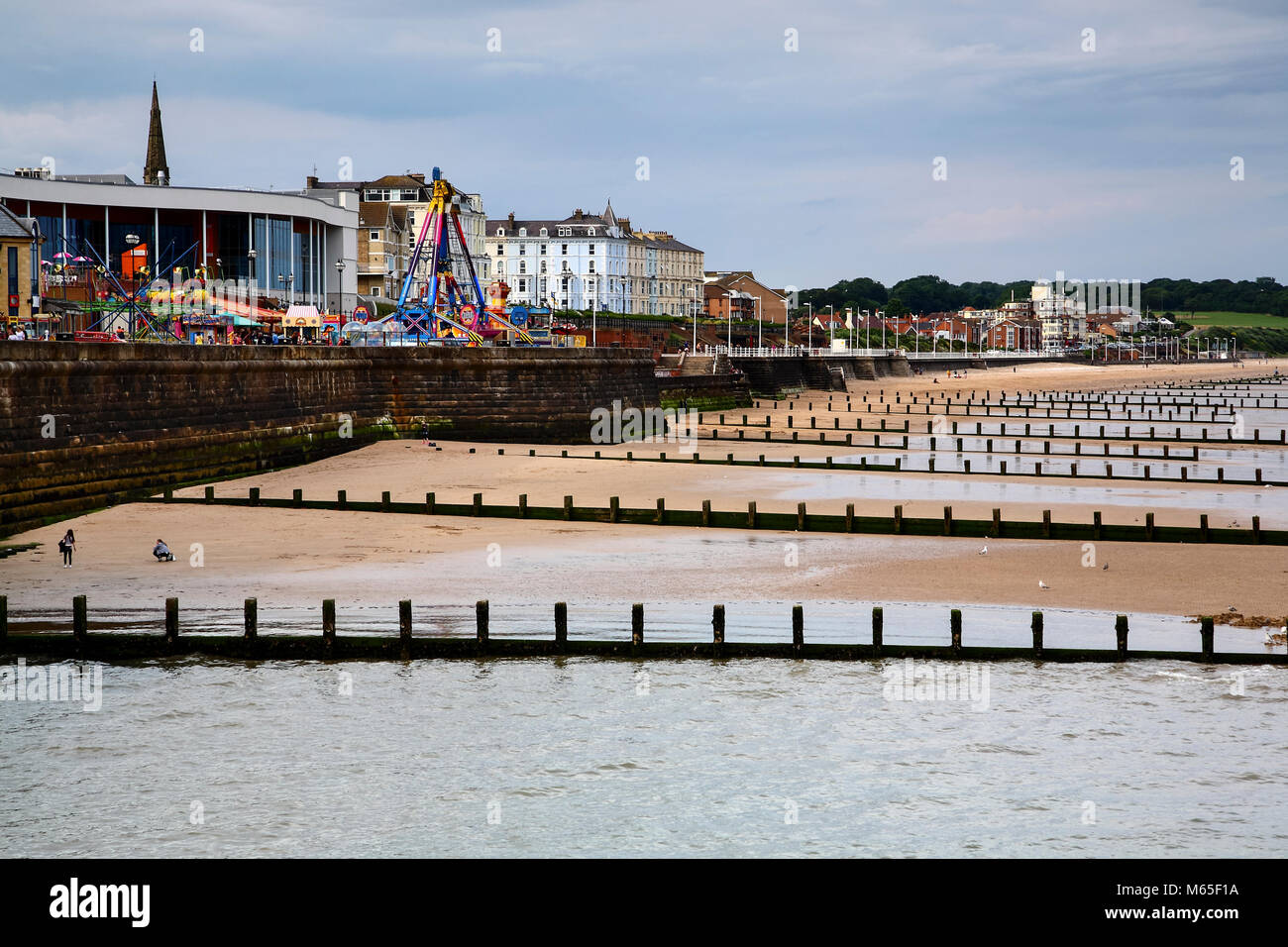 View northwards of Bridlington bay and amusements Stock Photo - Alamy