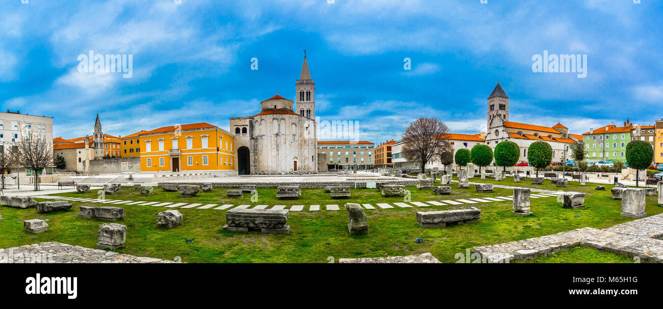 Panorama of famous ancient roman town Zadar in Dalmatia region ...