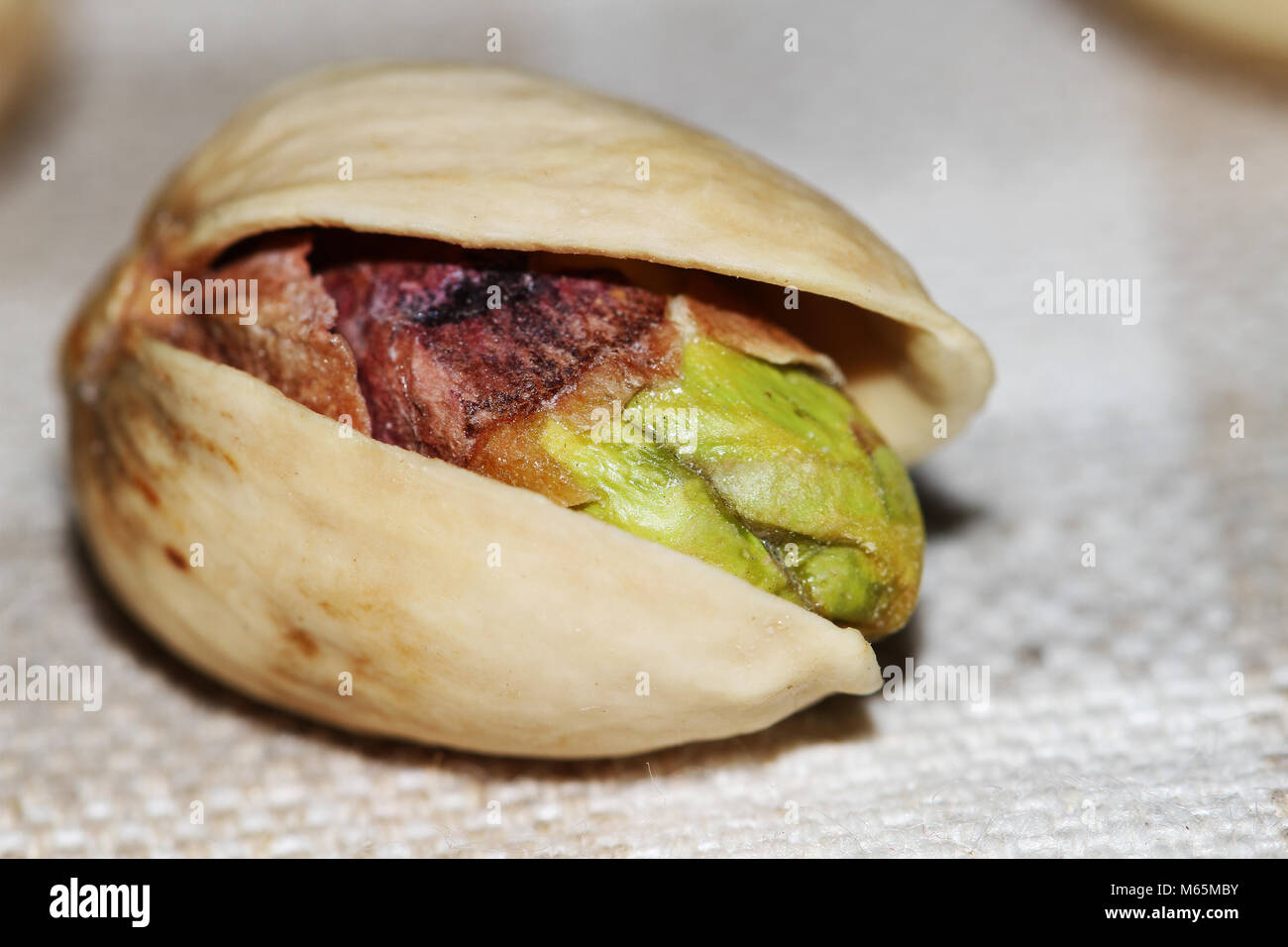 Delicious nuts, pistachios Stock Photo - Alamy