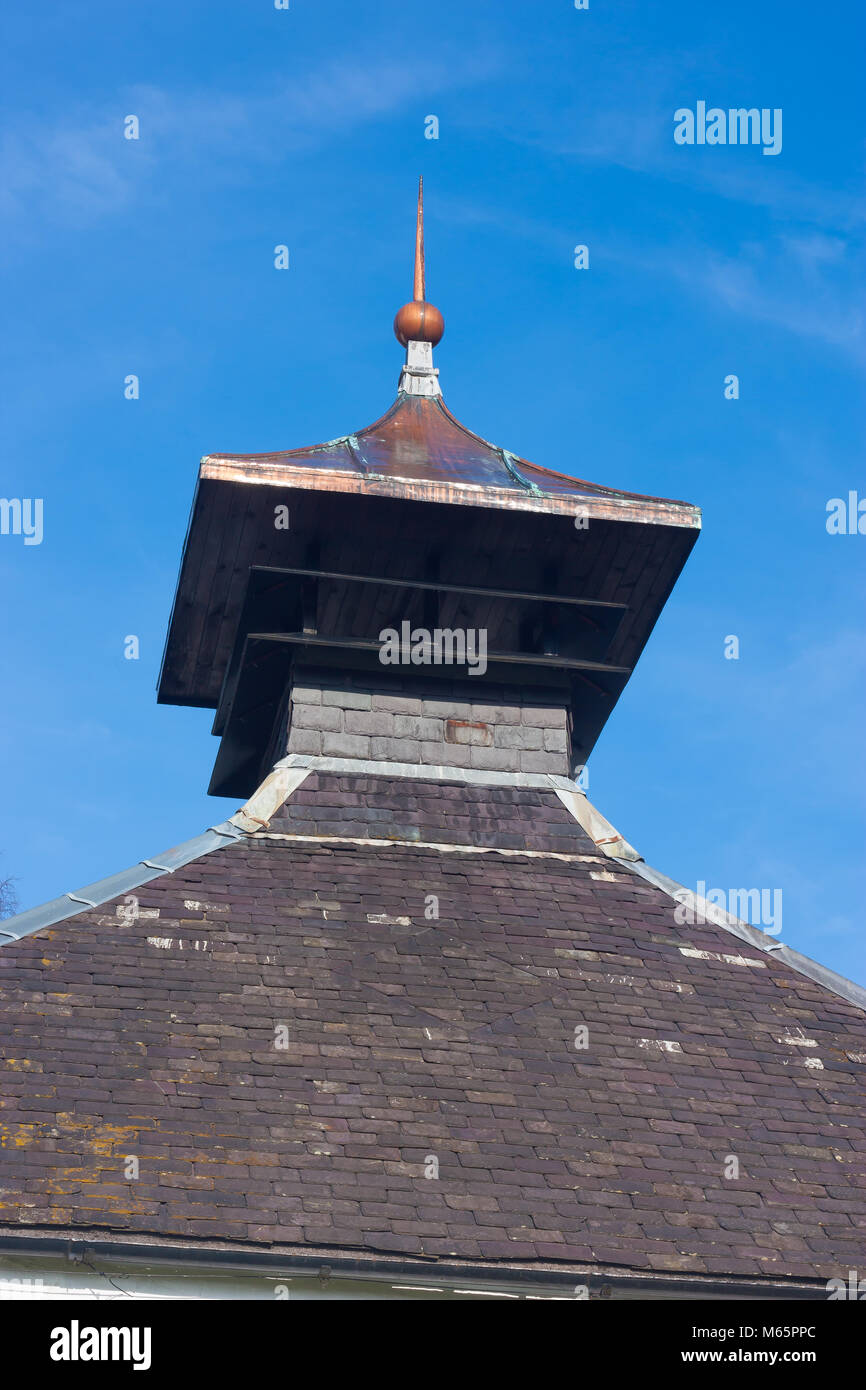 pagoda roof at Glengoyne whisky distillery Stock Photo - Alamy
