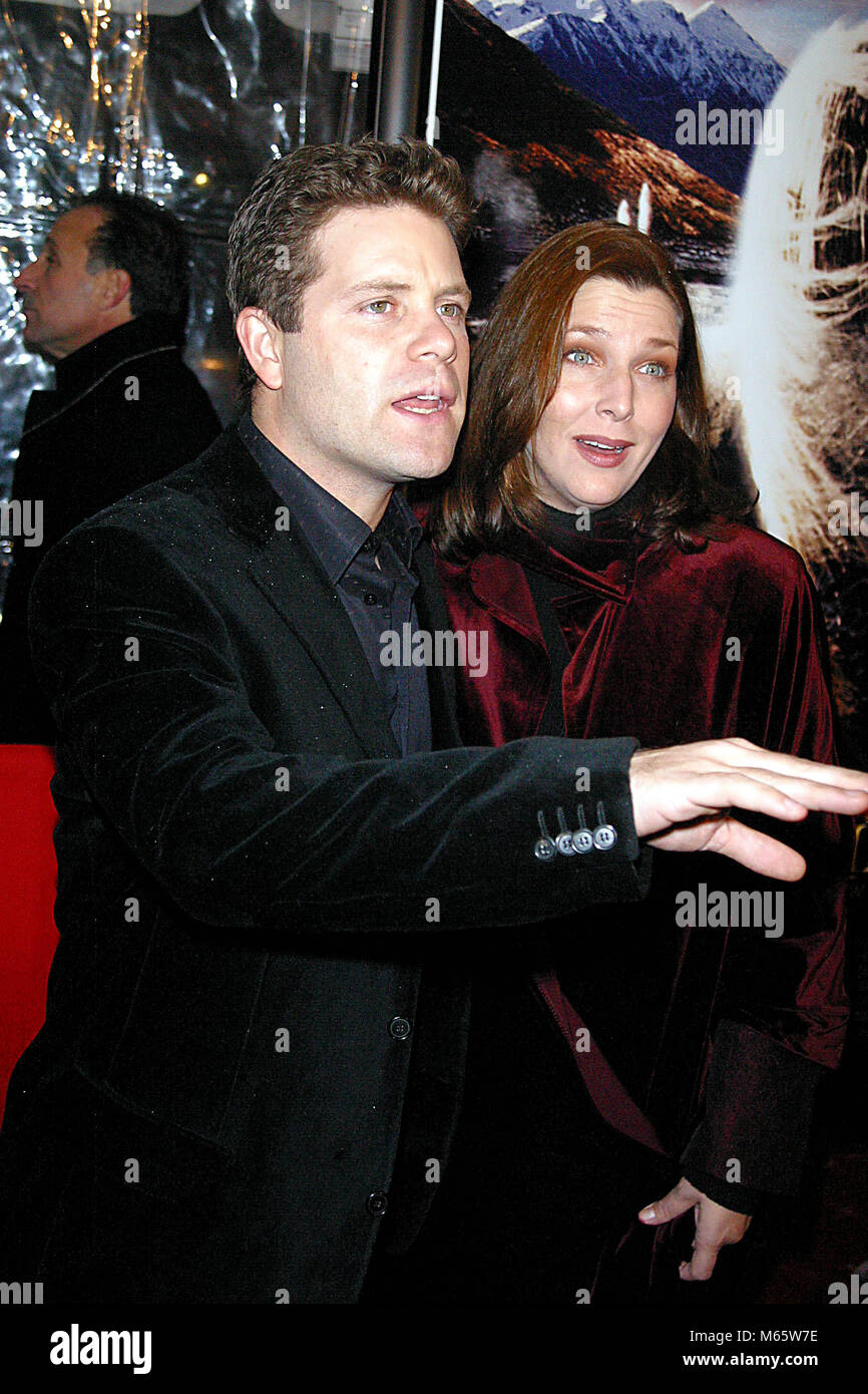 New York City 2002 FILE PHOTO SEAN ASTIN WIFE Photo by John Barrett ...