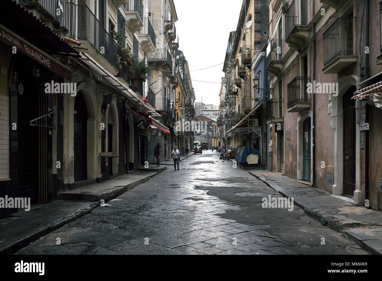A side street in Catania, Sicily Stock Photo - Alamy