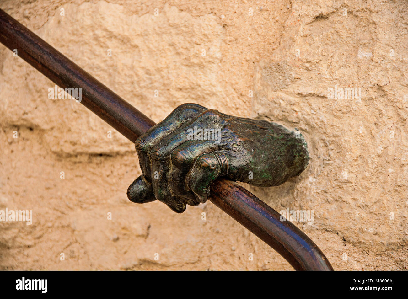 Hold the handrail sign hi-res stock photography and images - Alamy