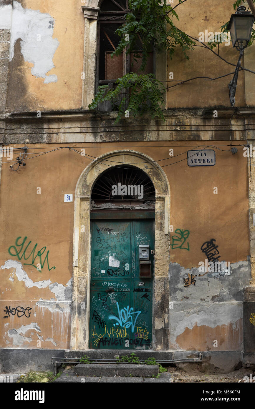 A side street in Catania, Sicily Stock Photo - Alamy