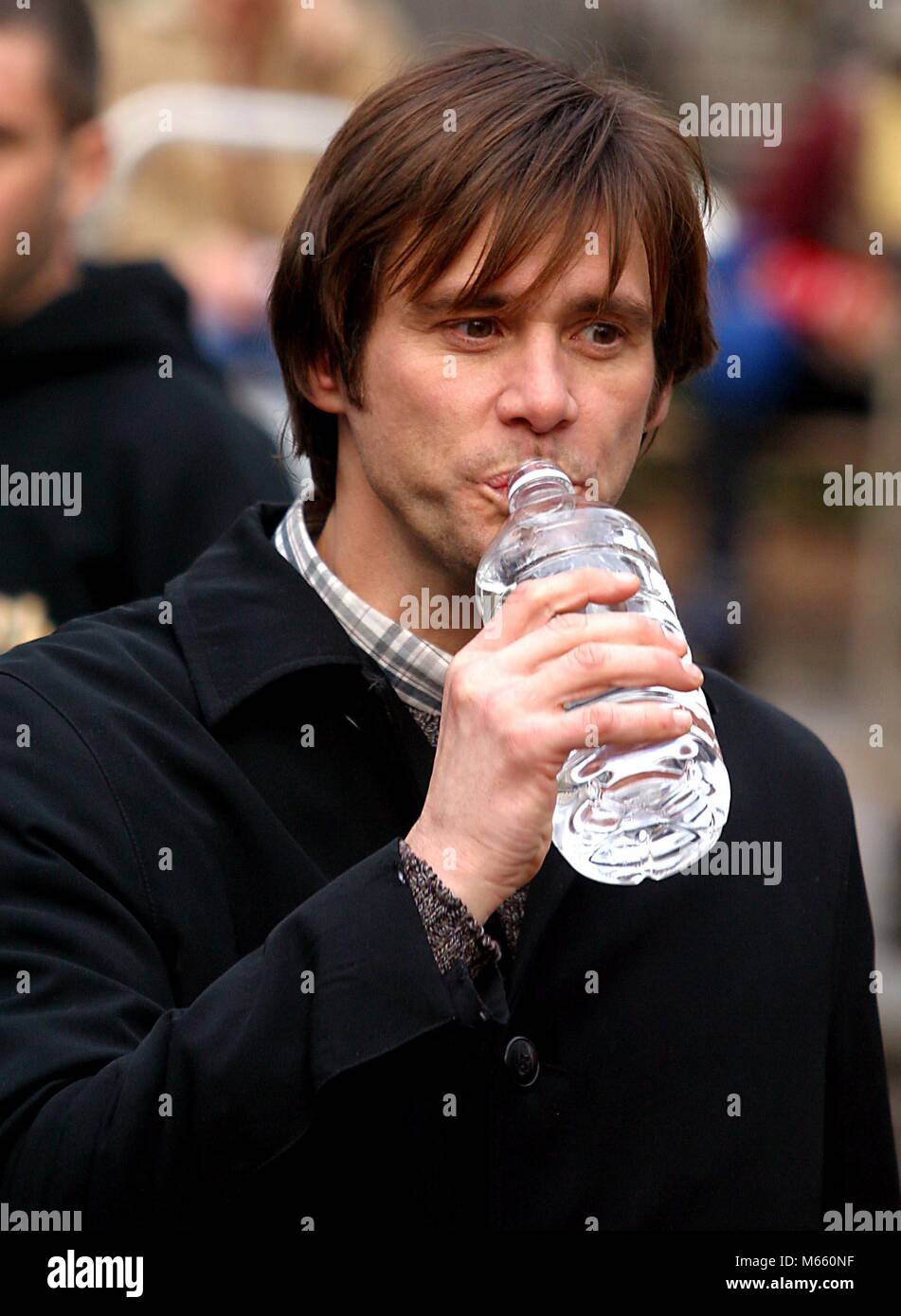 New York City 2003 FILE PHOTO ELLEN POMPEO AND JIM CARREY Photo by John ...