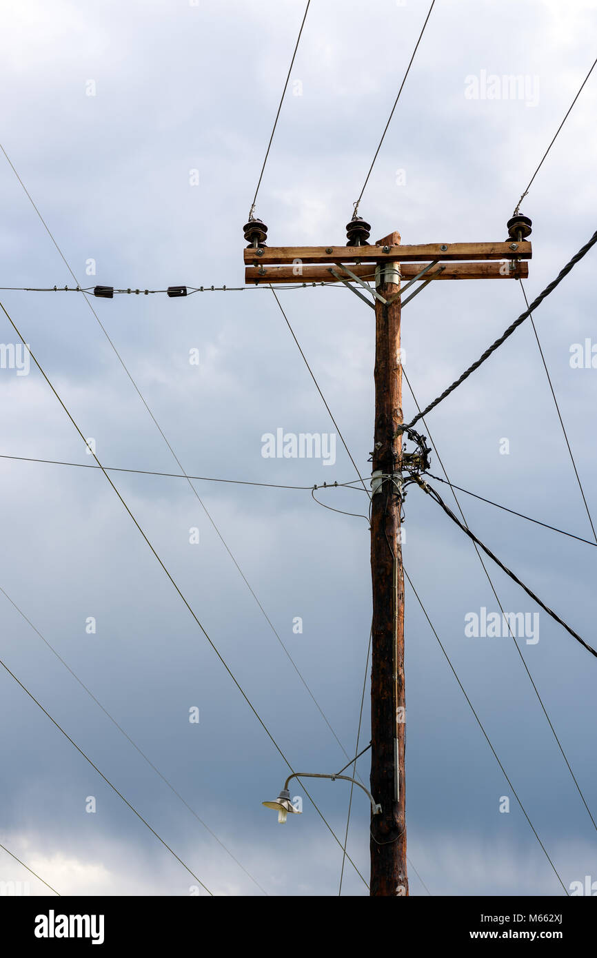 Power lines wooden hi-res stock photography and images - Alamy