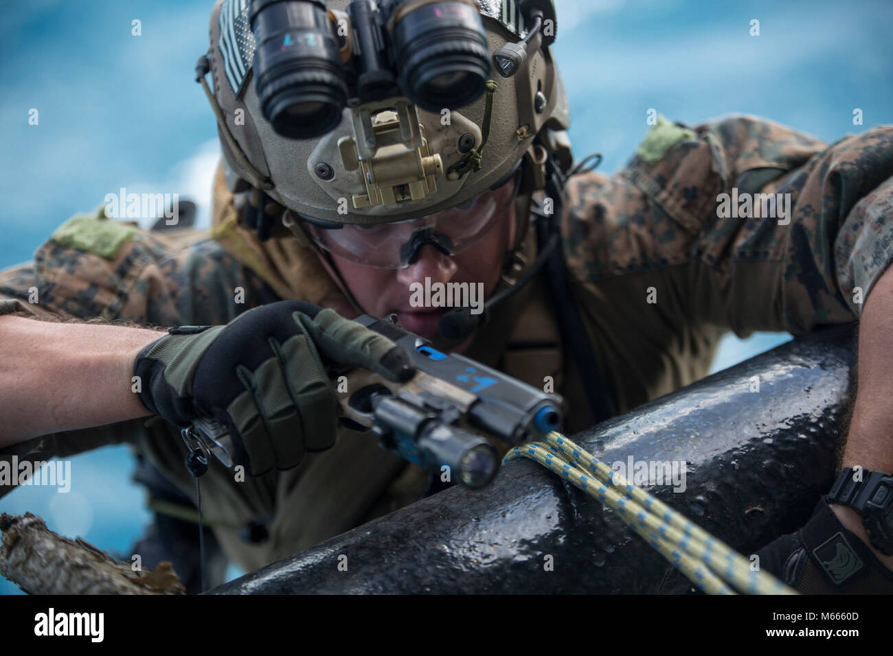 Counter recon hi-res stock photography and images - Alamy