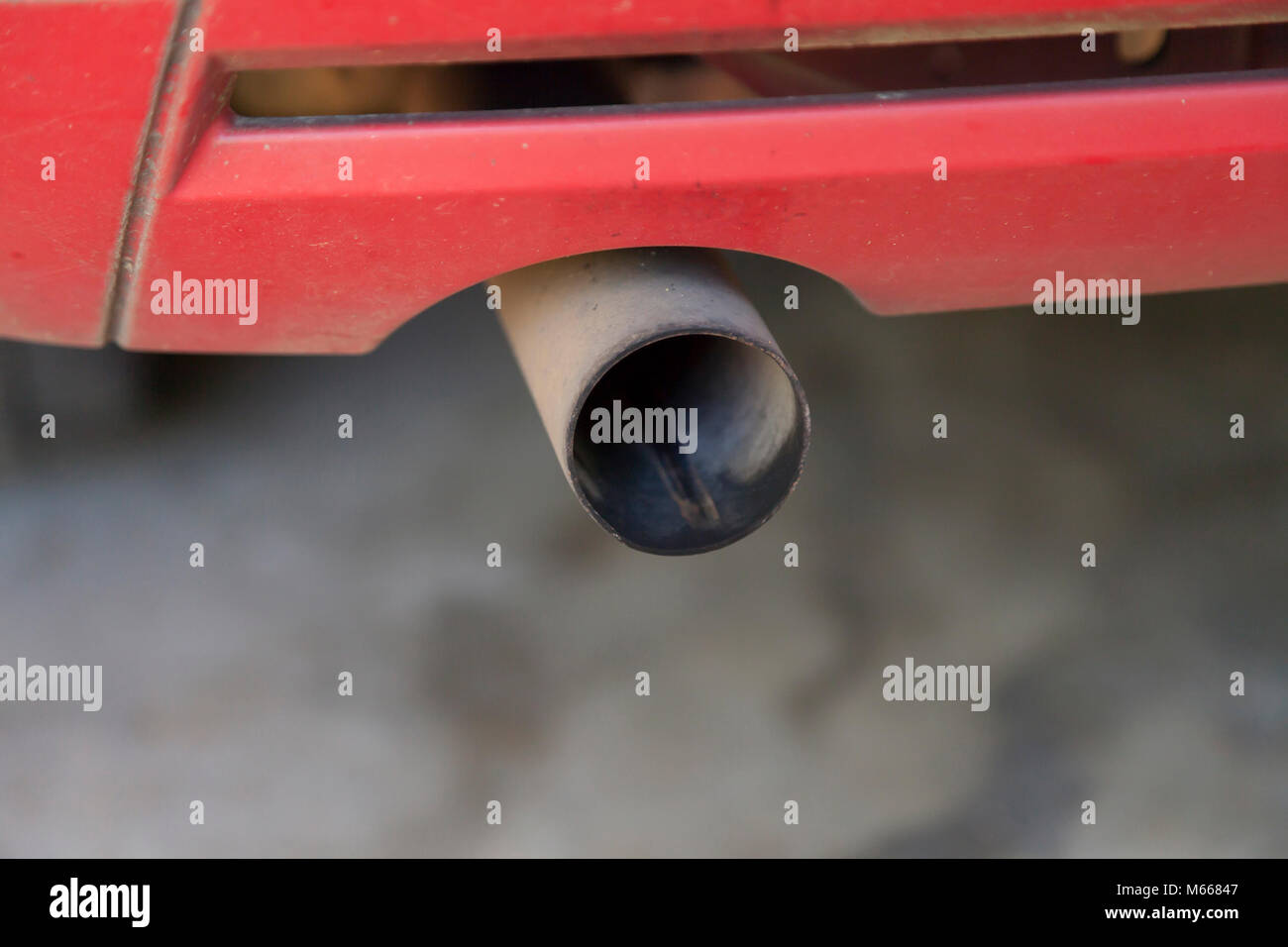 Car tailpipe emissions hi-res stock photography and images - Alamy