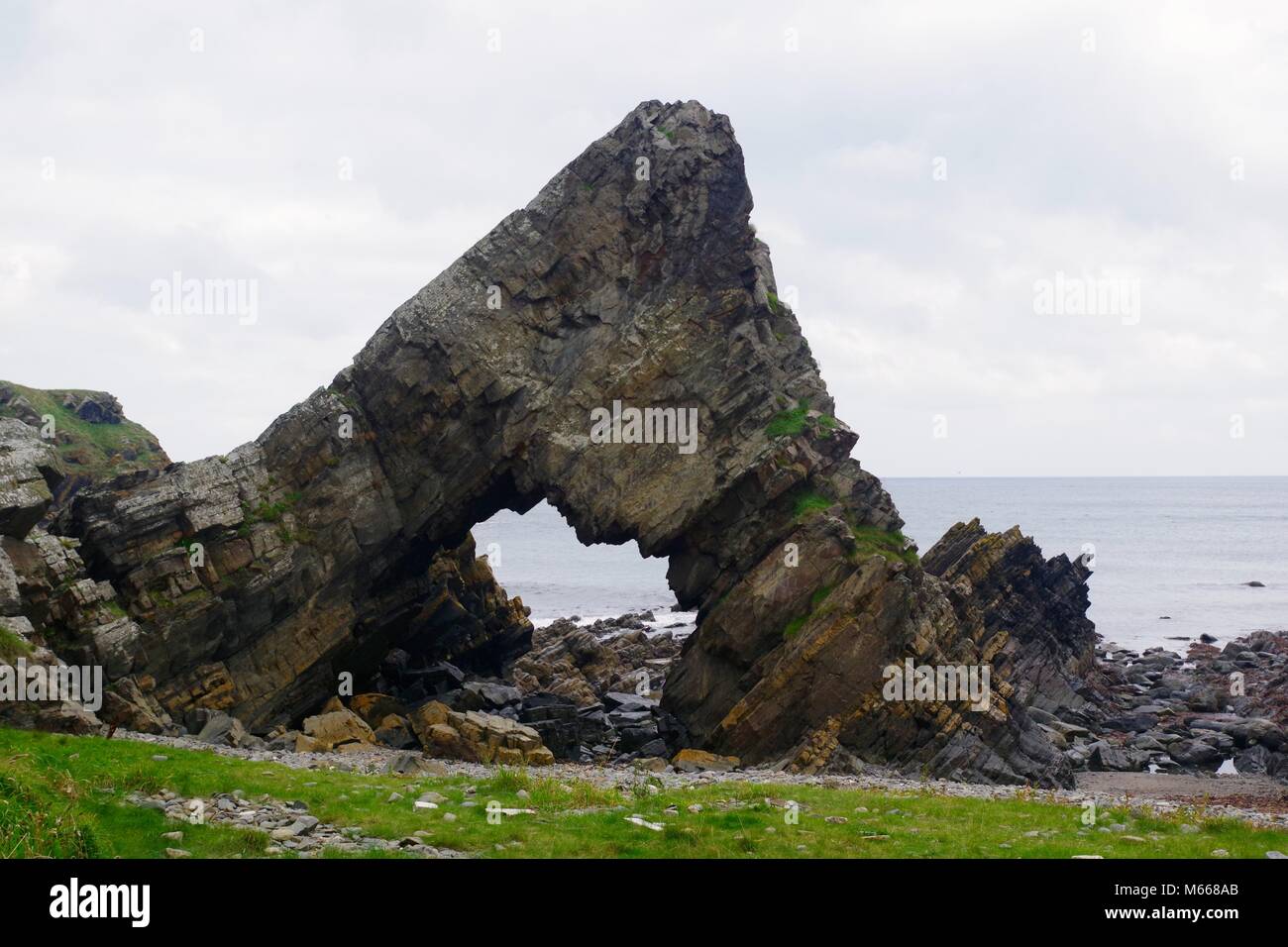The Needle's Eye, Natural Rock Arch Hole Formation. Macduff ...