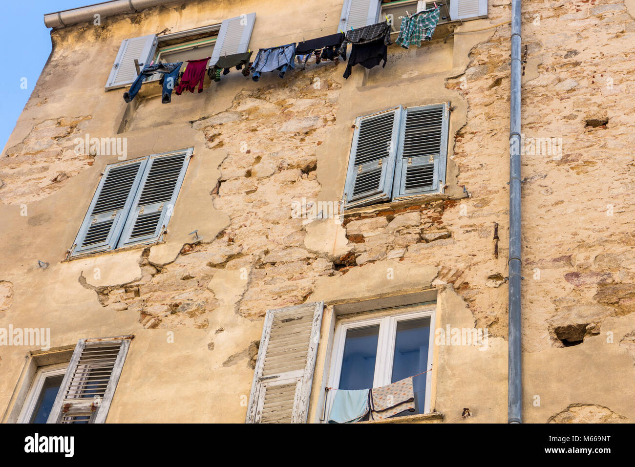 Blue french window hi-res stock photography and images - Alamy